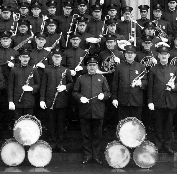 Taking to the Streets with the Philadelphia Police (Singing and Dancing ...